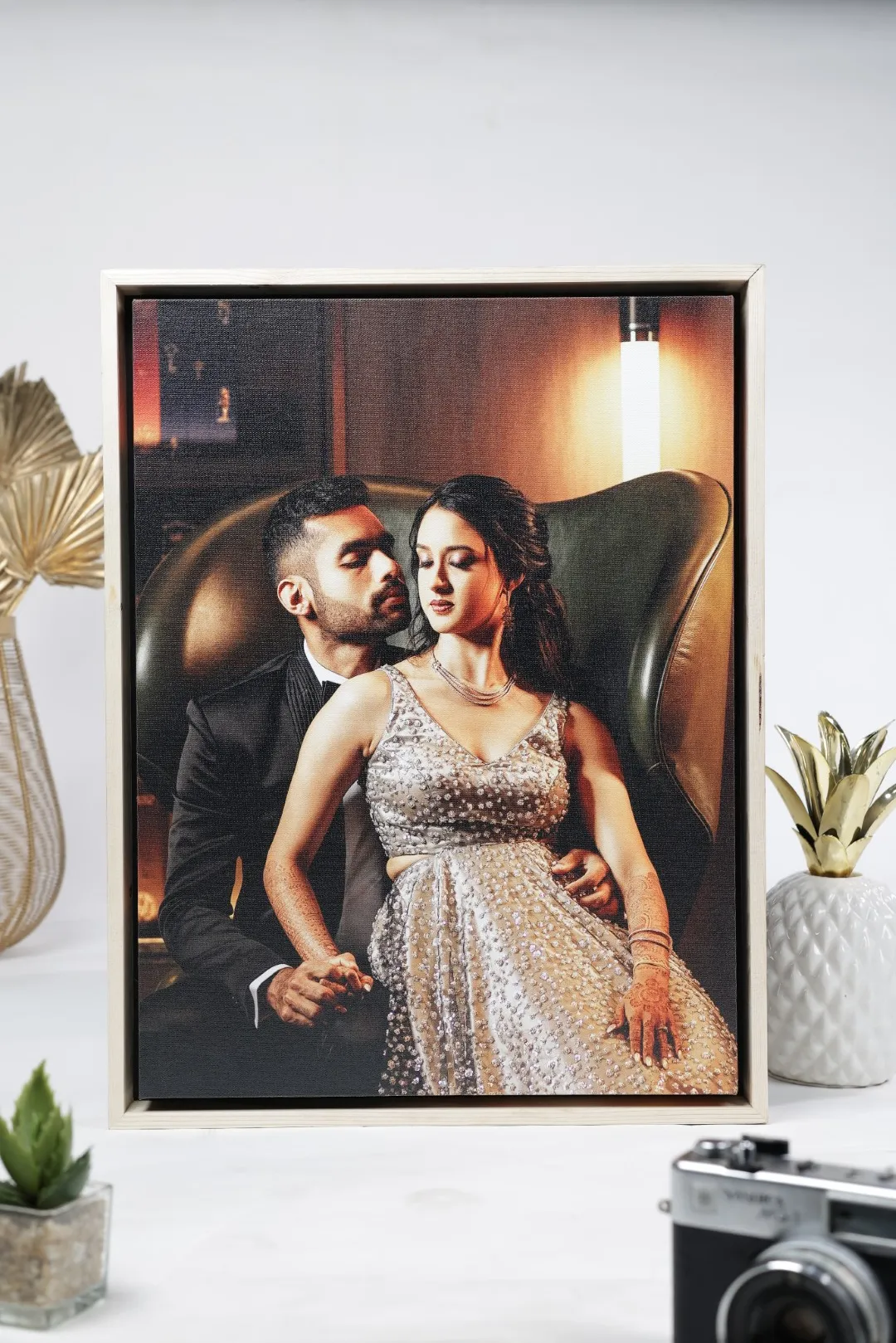 Floating Frame - Zero Gravity Frames